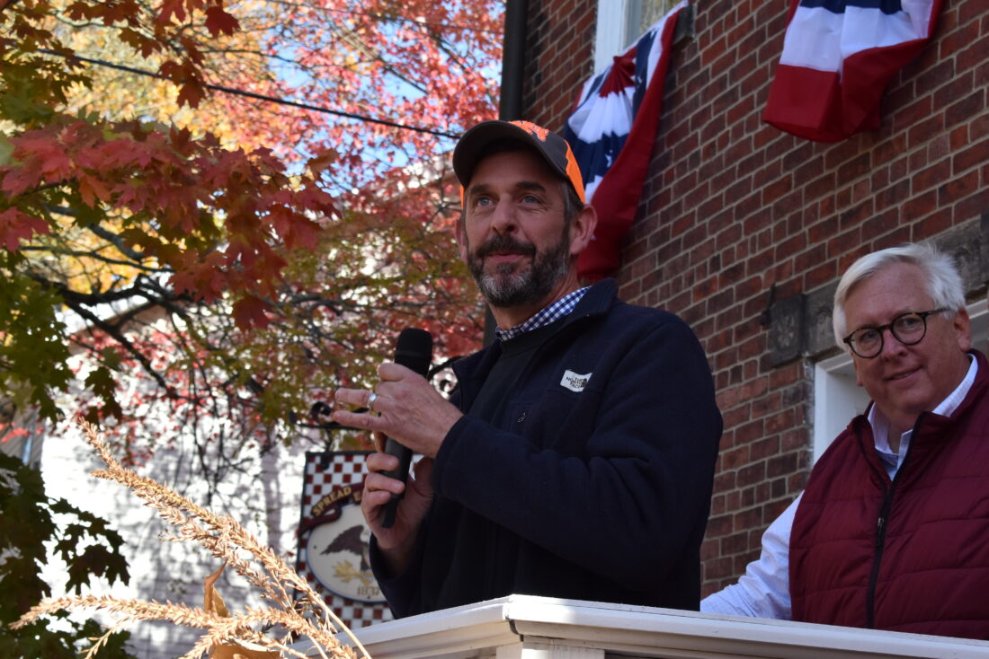 J.D. Vance and Ted Cruz visit Hanoverton | News, Sports, Jobs - Salem News